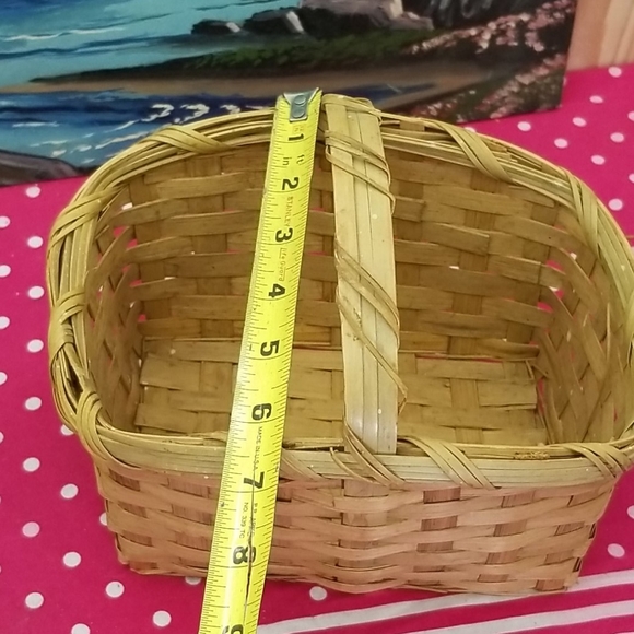 Vintage | Accents | Vintage Hand Woven Straw Wick Basket | Poshmark